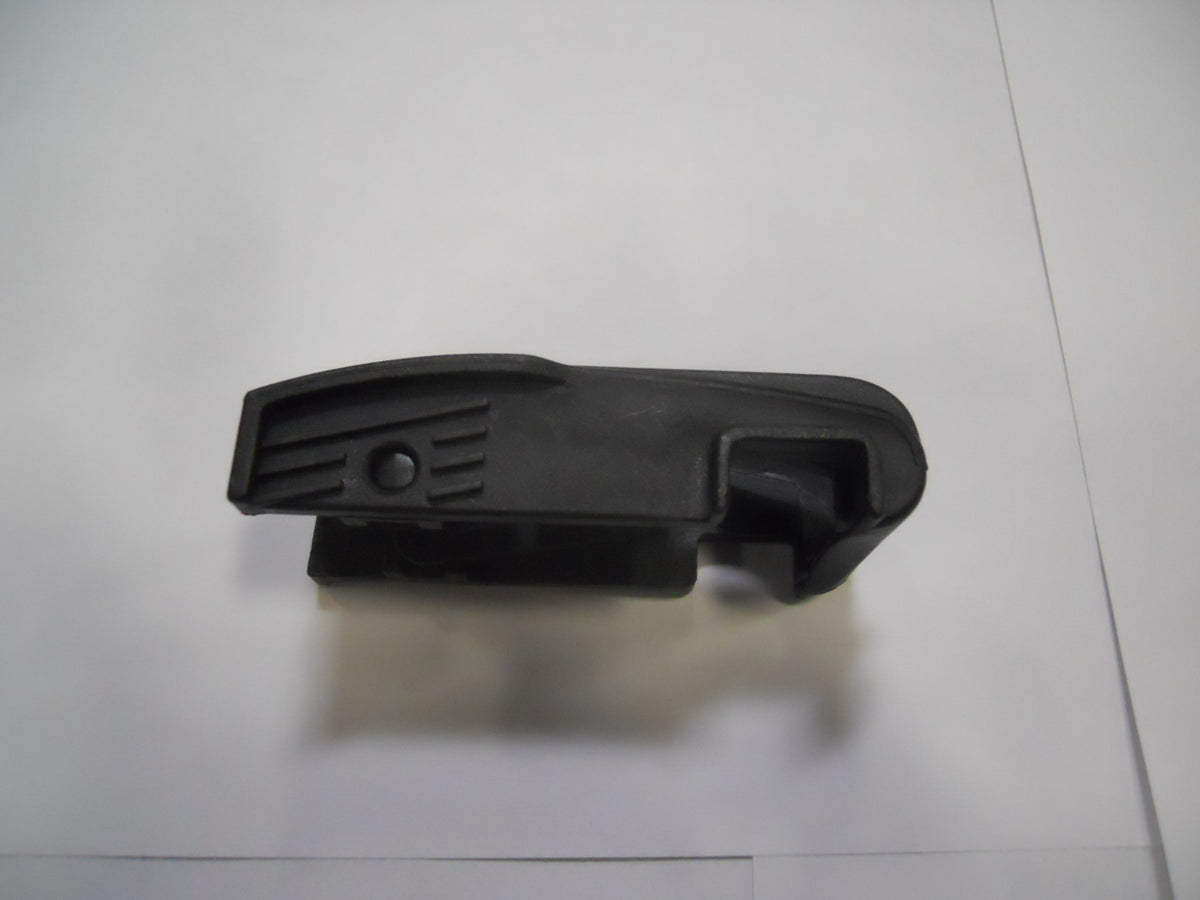 AIR CLEANER CLIPS FOR BOTTOM HSG – Shop Fecon